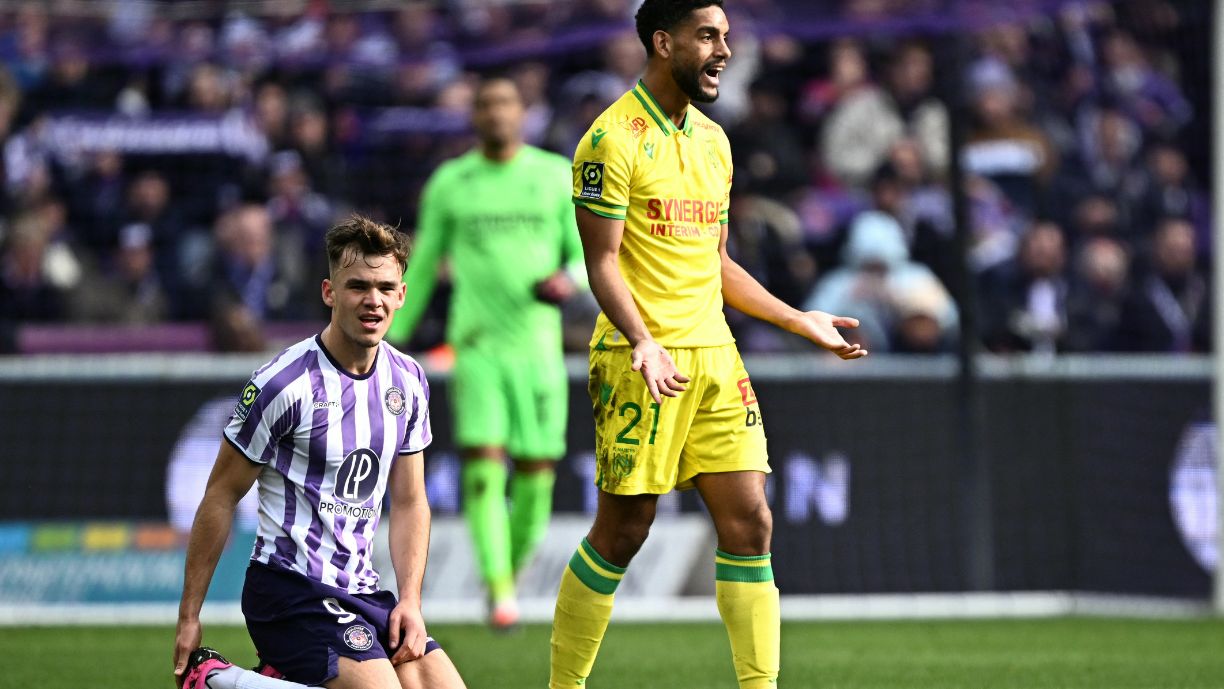 DEPOIS ACABA A 'CHORAR'! AVANÇADO DO TOULOUSE FAZ-SE DE FORTE E IGNORA ...