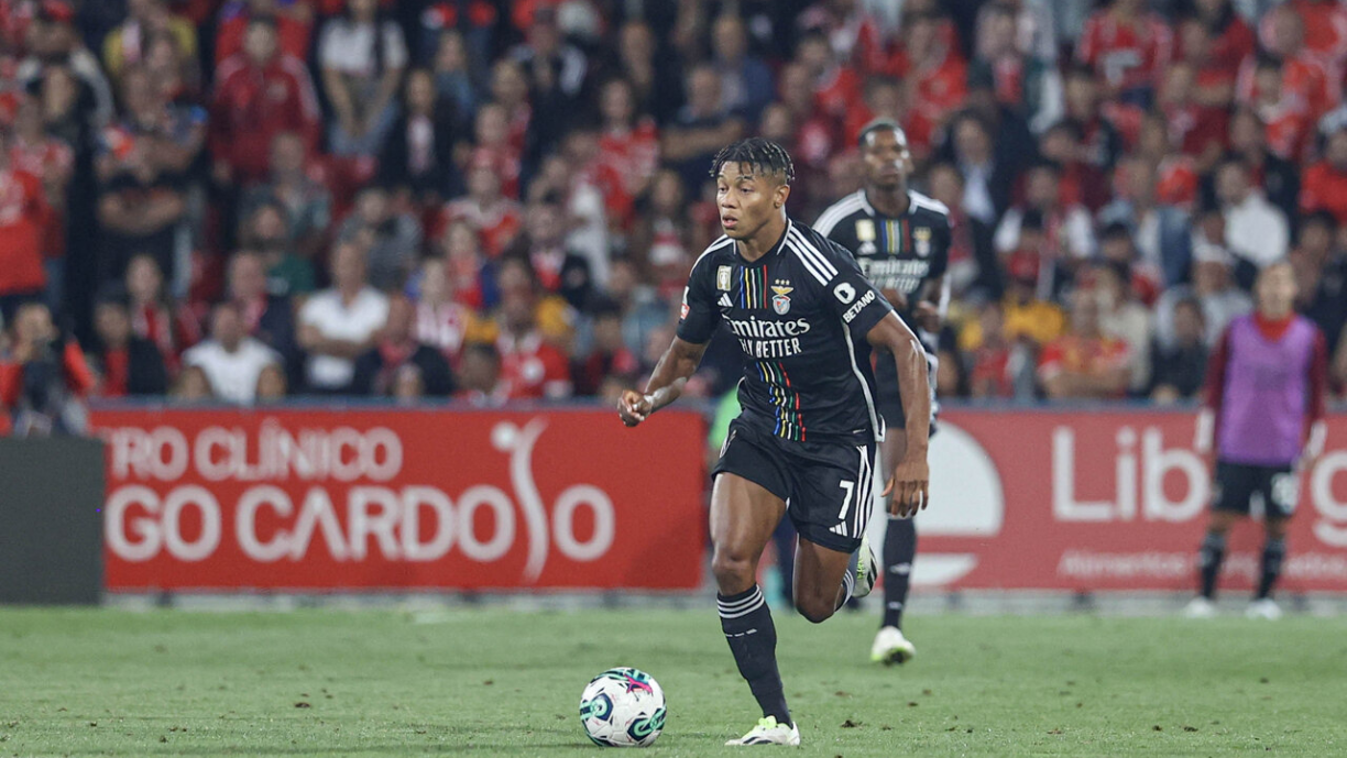 NERES VS DI MARÍA! TREINADOR DO BENFICA ABORDA OPÇÕES NO PLANTEL E NÃO ...